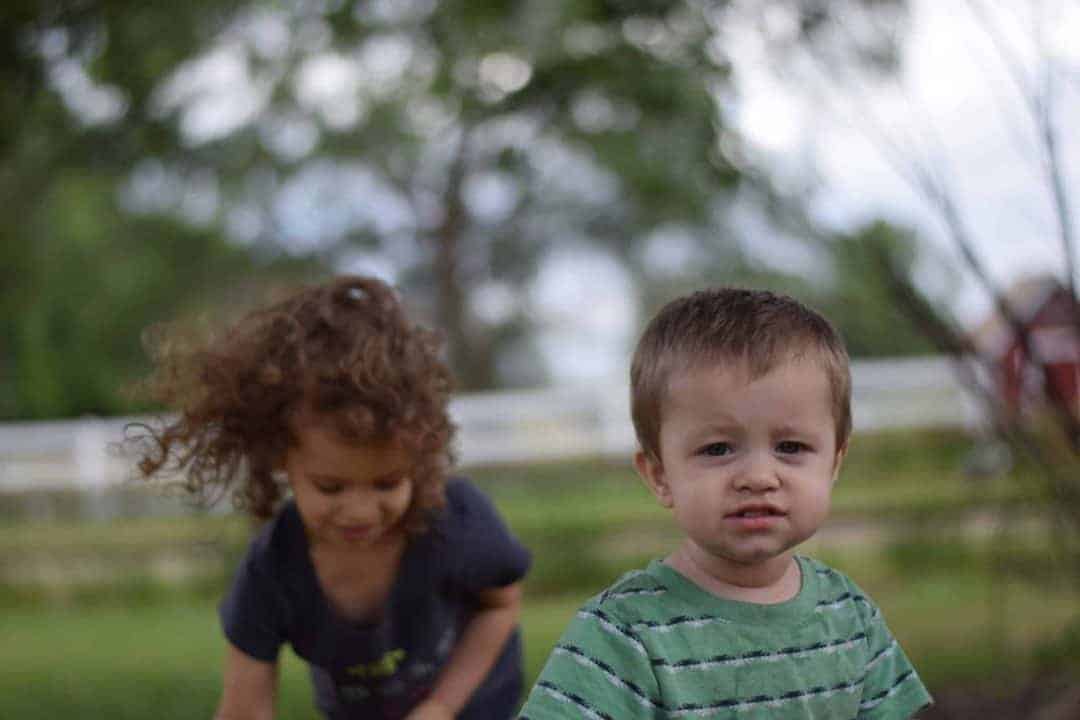 Raising Farm Kids: The Benefits of Country Living - Boots & Hooves ...