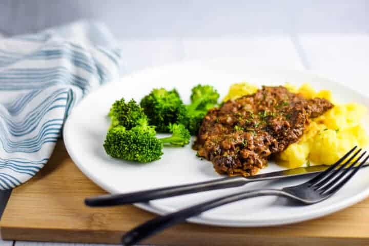 Crock Pot Minute Steak - Boots & Hooves Homestead